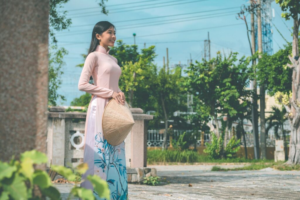 How to Be Graceful: Tips for Elegance and Poise in Life - The Refined
